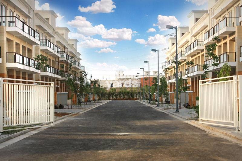BPTP Astaire Garden-Monet Floors in Sector 70A, Gurgaon @ Price on ...
