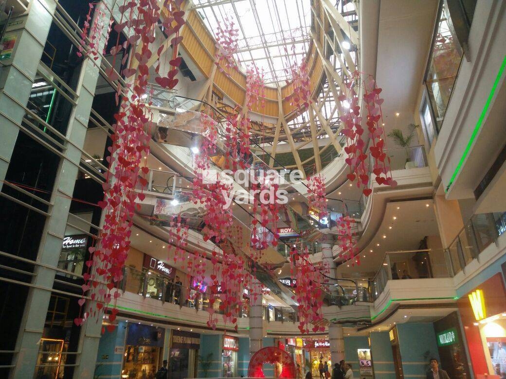 DLF Mega Mall Sector 28, Gurgaon - Price List, Project Info & Highlights