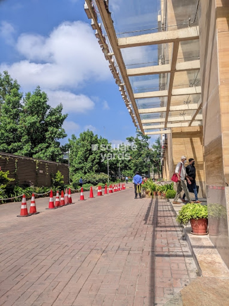 Manjeera Trinity Corporate Kukatpally Hyderabad | Price List, Floor ...